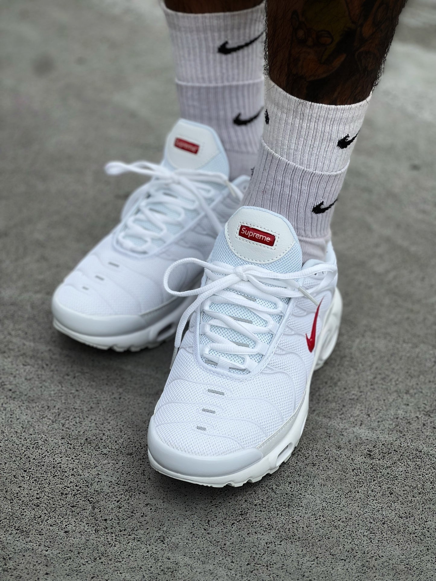 Nike Air Max tn x supreme – FEIDCLOTHES